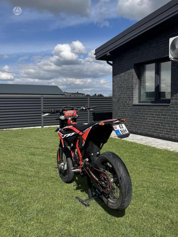 Black Beta RR 2025 in Kaunas, with an engine capacity of 50.00 L and mileage of 4 thousand km for 3300 €, photo 6 on AUTOMOTO.COM.LV