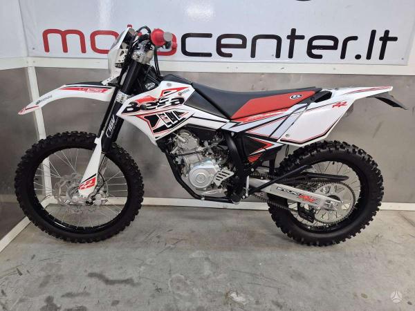 Beta RR 2016 KauÅa vietnÄ Beta RR 2016 KauÅa, ar dzinÄja tilpumu 0.13 L un nobraukumu 1 tÅ«kst. km par 2500 ā¬, foto 6 vietnÄ AUTOMOTO.COM.LV