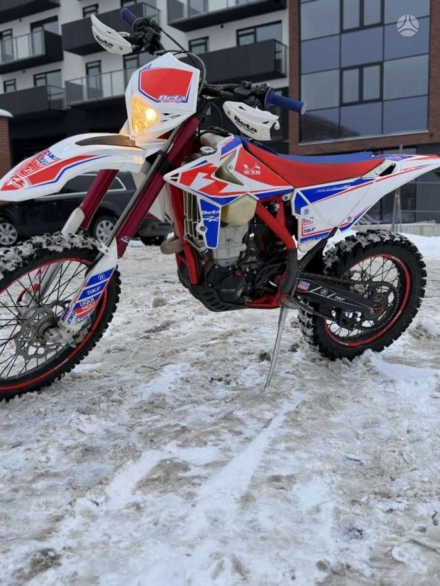 Beta RR 2018 Viļņa, ar dzinēja tilpumu 0.43 L un nobraukumu 4 tūkst. km par 4580 €, foto 6 vietnē AUTOMOTO.COM.LV