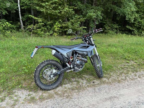 Beta RR 2025 in Vilnius, with an engine capacity of 0.13 L and mileage of 4 thousand km for 3800 €, photo 5 on AUTOMOTO.COM.LV