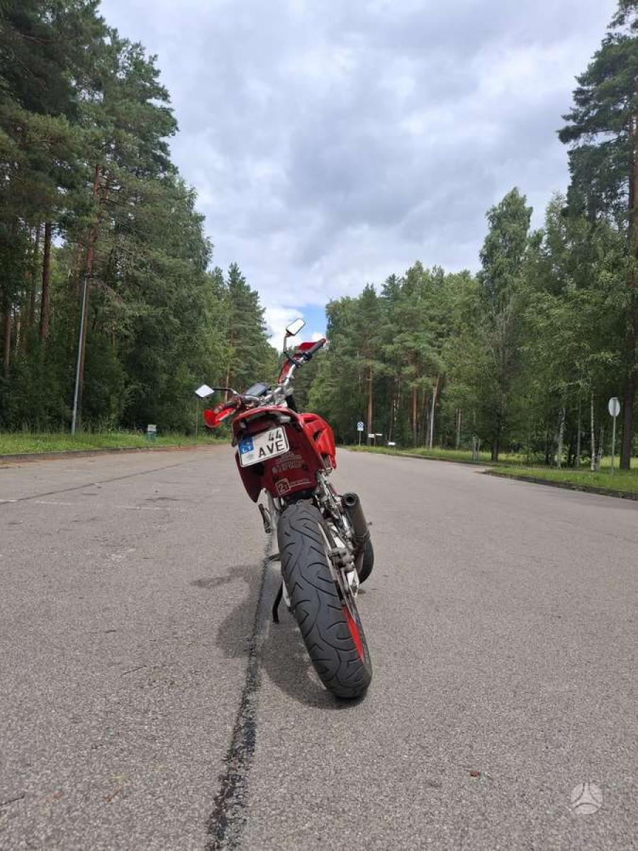 Red Beta RR 2005 in Visaginas, with an engine capacity of 49.00 L and mileage of 5 thousand km for 1750 €, photo 7 on AUTOMOTO.COM.LV