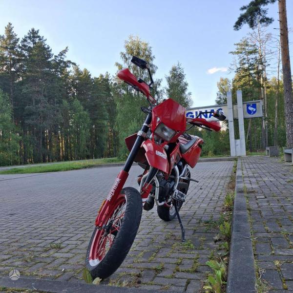 Red Beta RR 2005 in Visaginas, with an engine capacity of 49.00 L and mileage of 5 thousand km for 1750 €, photo 9 on AUTOMOTO.COM.LV