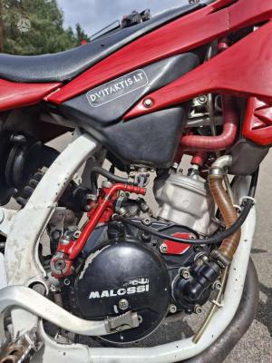 Red Beta RR 2005 in Visaginas, with an engine capacity of 49.00 L and mileage of 5 thousand km for 1750 €, photo 11 on AUTOMOTO.COM.LV
