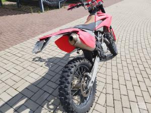 Red Beta RR 2007 in Panevezys, with an engine capacity of 0.40 L and mileage of 10 thousand km for 1550 €, photo 7 on AUTOMOTO.COM.LV