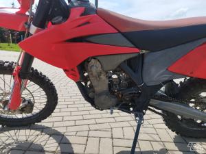 Red Beta RR 2007 in Panevezys, with an engine capacity of 0.40 L and mileage of 10 thousand km for 1550 €, photo 10 on AUTOMOTO.COM.LV