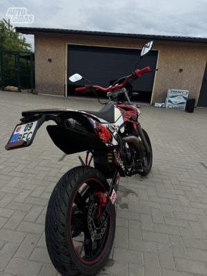 Sarkans Beta RR 2016 Marijampole, ar dzinēja tilpumu 0.05 L un nobraukumu 500 tūkst. km par 2200 €, foto 3 vietnē AUTOMOTO.COM.LV