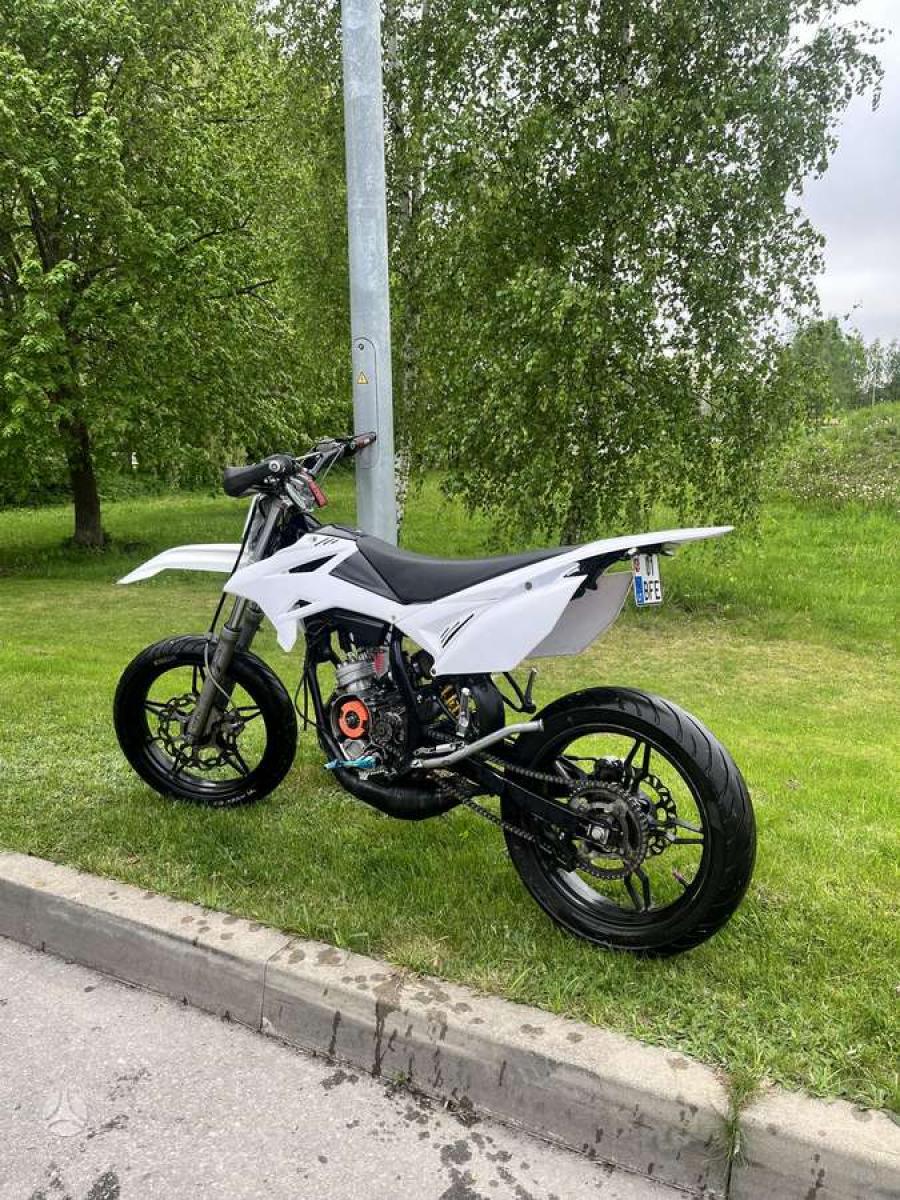 White Beta RR 2014 in Radviliskis, with an engine capacity of 50.00 L and mileage of 25 thousand km for 2000 €, photo 3 on AUTOMOTO.COM.LV