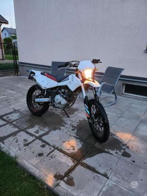White Beta RR 2017 in Vilnius, with an engine capacity of 0.13 L and mileage of 4 thousand km for 2100 €, photo 3 on AUTOMOTO.COM.LV