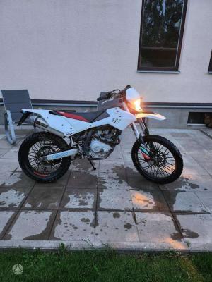White Beta RR 2017 in Vilnius, with an engine capacity of 0.13 L and mileage of 4 thousand km for 2100 €, photo 5 on AUTOMOTO.COM.LV