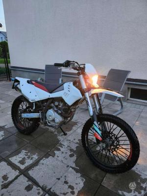 White Beta RR 2017 in Vilnius, with an engine capacity of 0.13 L and mileage of 4 thousand km for 2100 €, photo 7 on AUTOMOTO.COM.LV