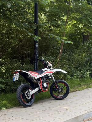 Balts Beta RR 2019 Viļņa, ar dzinēja tilpumu 0.13 L un nobraukumu 22 tūkst. km par 2500 €, foto 4 vietnē AUTOMOTO.COM.LV