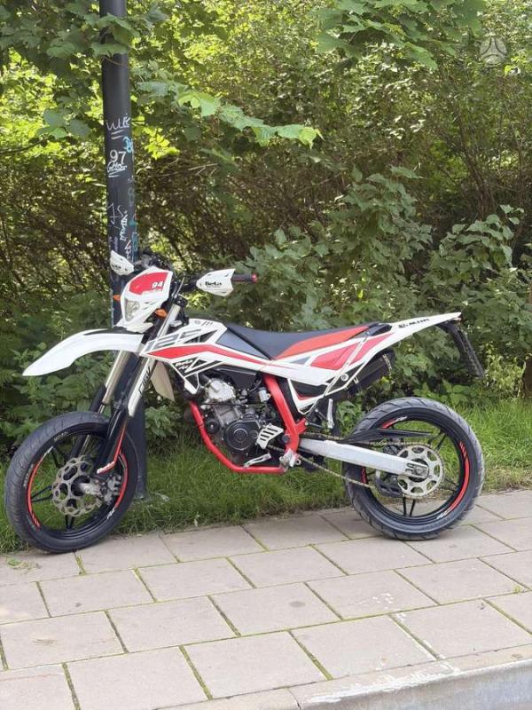 Balts Beta RR 2019 Viļņa, ar dzinēja tilpumu 0.13 L un nobraukumu 22 tūkst. km par 2500 €, foto 5 vietnē AUTOMOTO.COM.LV