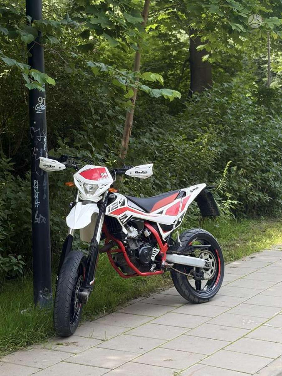 Balts Beta RR 2019 Viļņa, ar dzinēja tilpumu 0.13 L un nobraukumu 22 tūkst. km par 2500 €, foto 7 vietnē AUTOMOTO.COM.LV