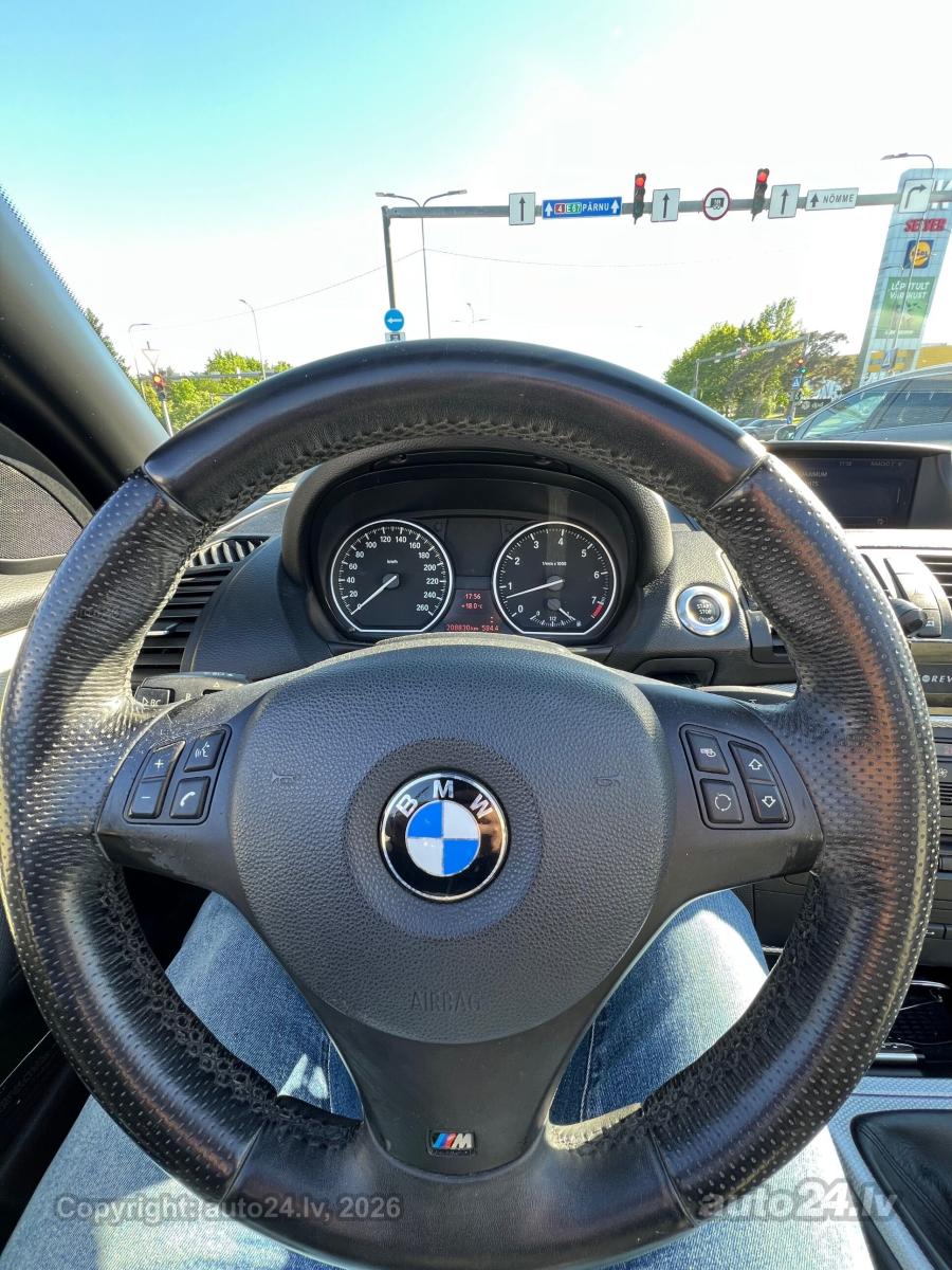Melns BMW 1-series 2008 Tallina, ar dzinēja tilpumu 3.00 L un nobraukumu 209 tūkst. km par 11500 €, foto 8 vietnē AUTOMOTO.COM.LV