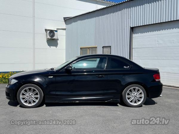 Melns BMW 1-series 2008 Tallina, ar dzinēja tilpumu 2.00 L un nobraukumu 265 tūkst. km par 6600 €, foto 2 vietnē AUTOMOTO.COM.LV