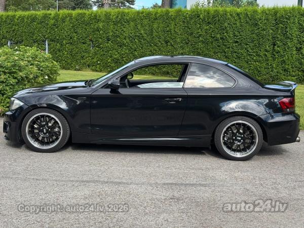 Melns BMW 1-series 2008 Tallina, ar dzinēja tilpumu 3.50 L un nobraukumu 260 tūkst. km par 14999 €, foto 4 vietnē AUTOMOTO.COM.LV