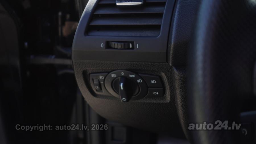 Black BMW 1-series 2008 in Tallinn, with an engine capacity of 3.50 L and mileage of 260 thousand km for 14999 €, photo 23 on AUTOMOTO.COM.LV