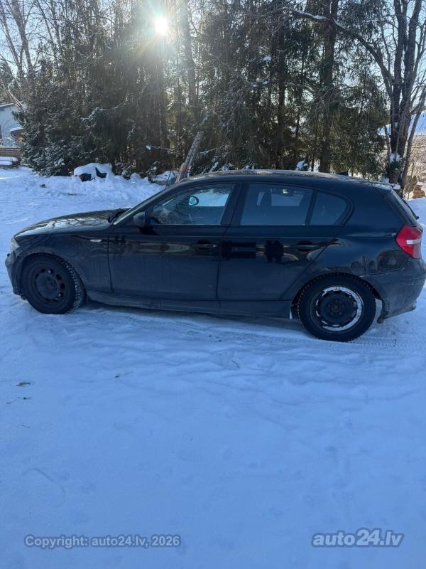 Black BMW 1-series 2004 in Tallinn, with an engine capacity of 2.00 L and mileage of 450 thousand km for 2345 €, photo 2 on AUTOMOTO.COM.LV