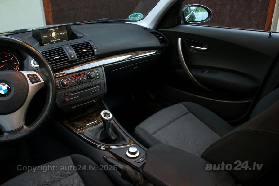 Melns BMW 1-series 2004 Viljandi, ar dzinēja tilpumu 2.00 L un nobraukumu 233 tūkst. km par 3290 €, foto 8 vietnē AUTOMOTO.COM.LV