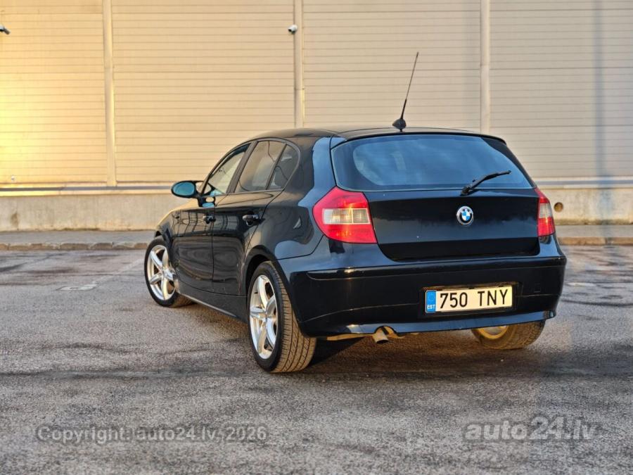Black BMW 1-series 2005 in Tallinn, with an engine capacity of 2.00 L and mileage of 297 thousand km for 4490 €, photo 9 on AUTOMOTO.COM.LV