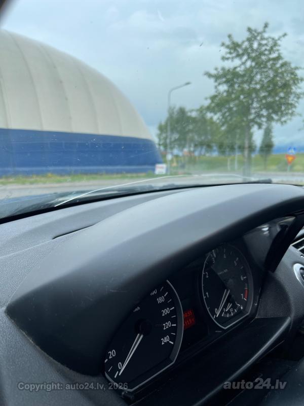 Melns BMW 1-series 2005 Tallina, ar dzinēja tilpumu 1.60 L un nobraukumu 315 tūkst. km par 1500 €, foto 6 vietnē AUTOMOTO.COM.LV