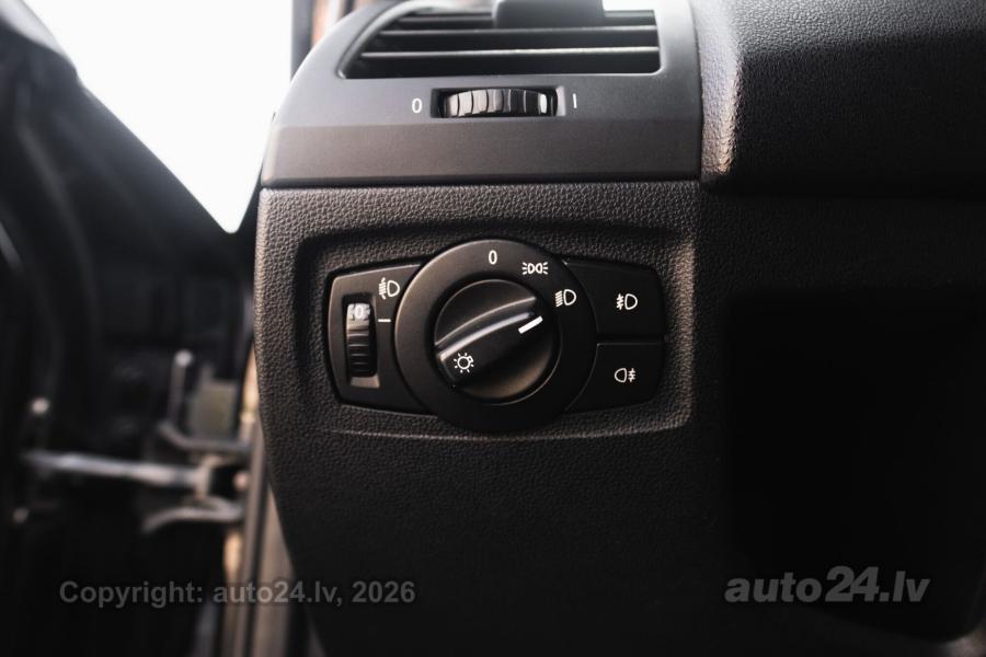 Black BMW 1-series 2006 in Tallinn, with an engine capacity of 2.00 L and mileage of 230 thousand km for 3000 €, photo 17 on AUTOMOTO.COM.LV