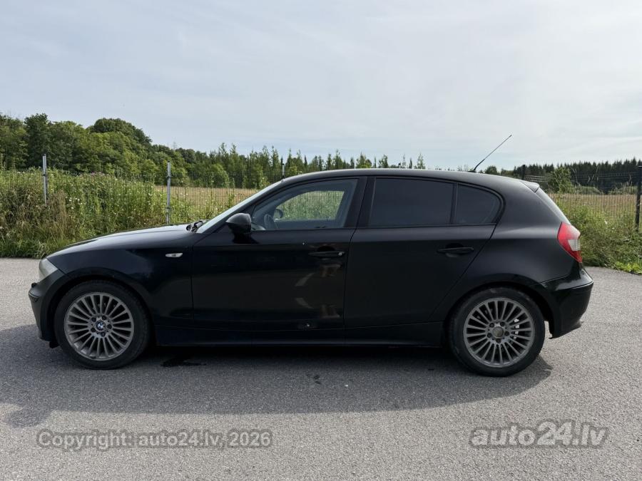 Melns BMW 1-series 2006 Tallina, ar dzinēja tilpumu 2.00 L un nobraukumu 390 tūkst. km par 1700 €, foto 12 vietnē AUTOMOTO.COM.LV
