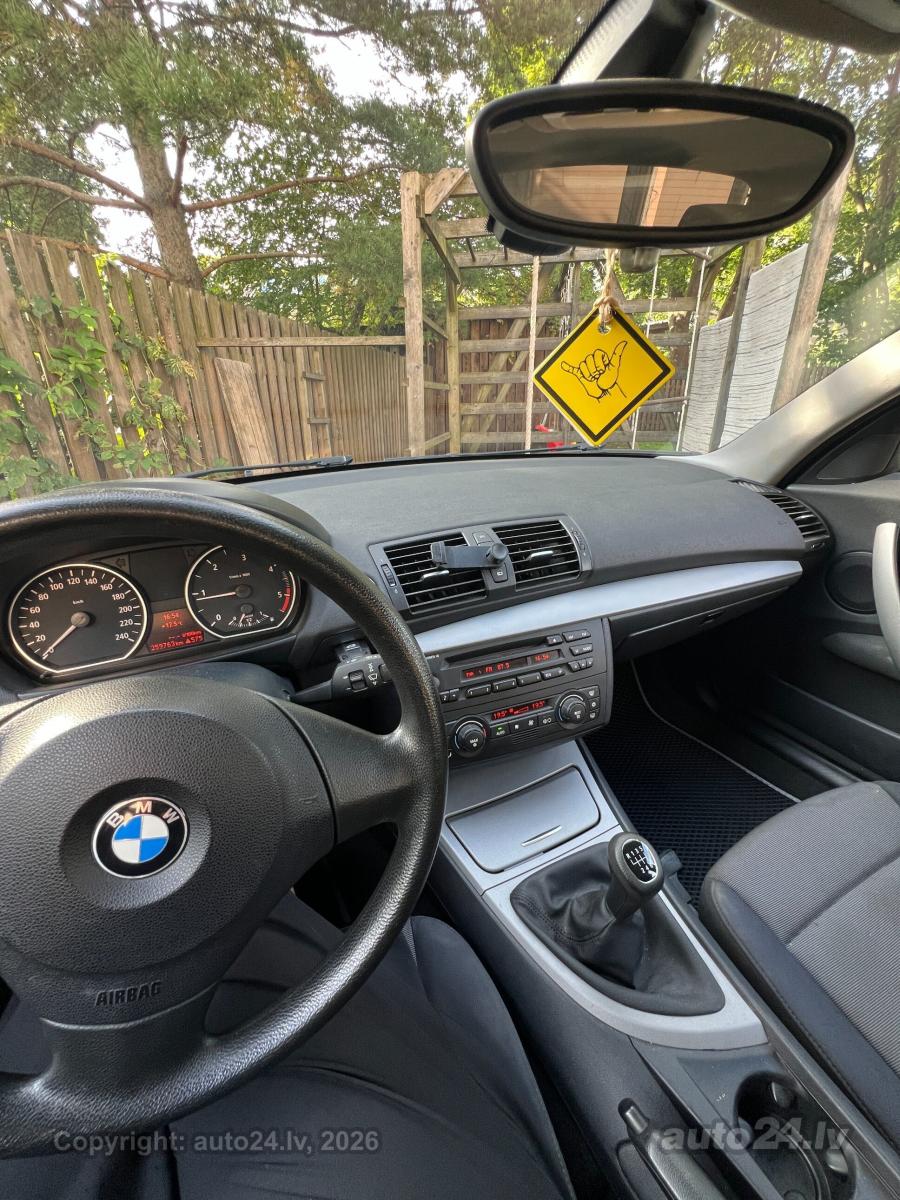 Melns BMW 1-series 2006 Tallina, ar dzinēja tilpumu 2.00 L un nobraukumu 260 tūkst. km par 3900 €, foto 7 vietnē AUTOMOTO.COM.LV