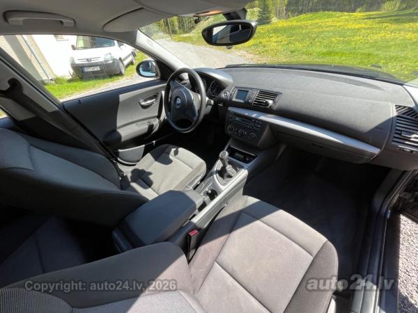 Melns BMW 1-series 2007 Kerdla, ar dzinēja tilpumu 2.00 L un nobraukumu 263 tūkst. km par 3200 €, foto 11 vietnē AUTOMOTO.COM.LV