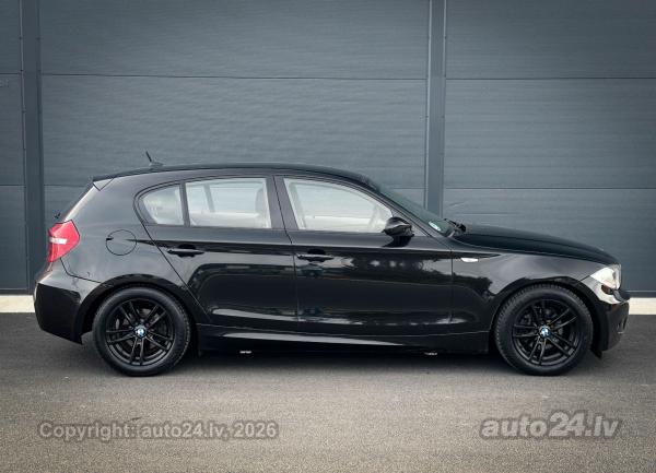 Black BMW 1-series 2008 in Kuressaare, with an engine capacity of 1.60 L and mileage of 139 thousand km for 3900 €, photo 6 on AUTOMOTO.COM.LV