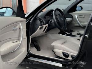 Melns BMW 1-series 2008 Kuresāre, ar dzinēja tilpumu 1.60 L un nobraukumu 139 tūkst. km par 3900 €, foto 11 vietnē AUTOMOTO.COM.LV