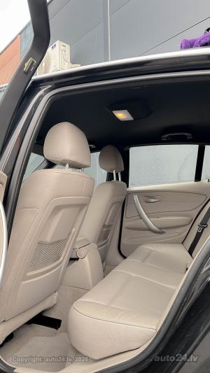 Melns BMW 1-series 2008 Kuresāre, ar dzinēja tilpumu 1.60 L un nobraukumu 139 tūkst. km par 3900 €, foto 16 vietnē AUTOMOTO.COM.LV