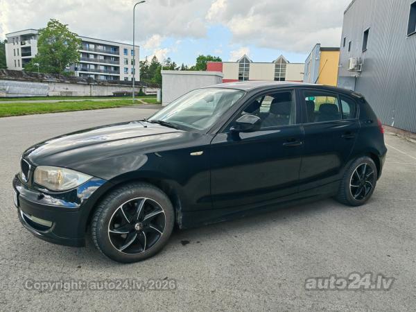 Melns BMW 1-series 2009 Keila, ar dzinēja tilpumu 2.00 L un nobraukumu 260 tūkst. km par 4444 €, foto 2 vietnē AUTOMOTO.COM.LV