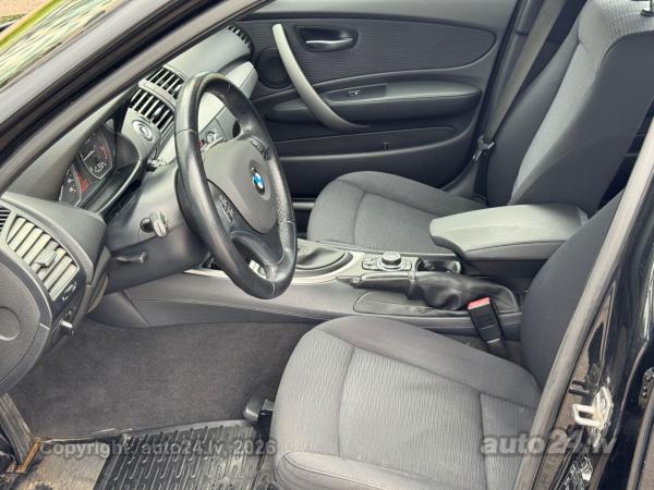 БМВ 1 Серия 2010 в Таллин на AUTOMOTO.COM.LV Черный БМВ 1 Серия 2010 в Таллин, объемом двигателя 2.00 л и пробегом 317 тыс. км за 4490 €, фото 11 на AUTOMOTO.COM.LV