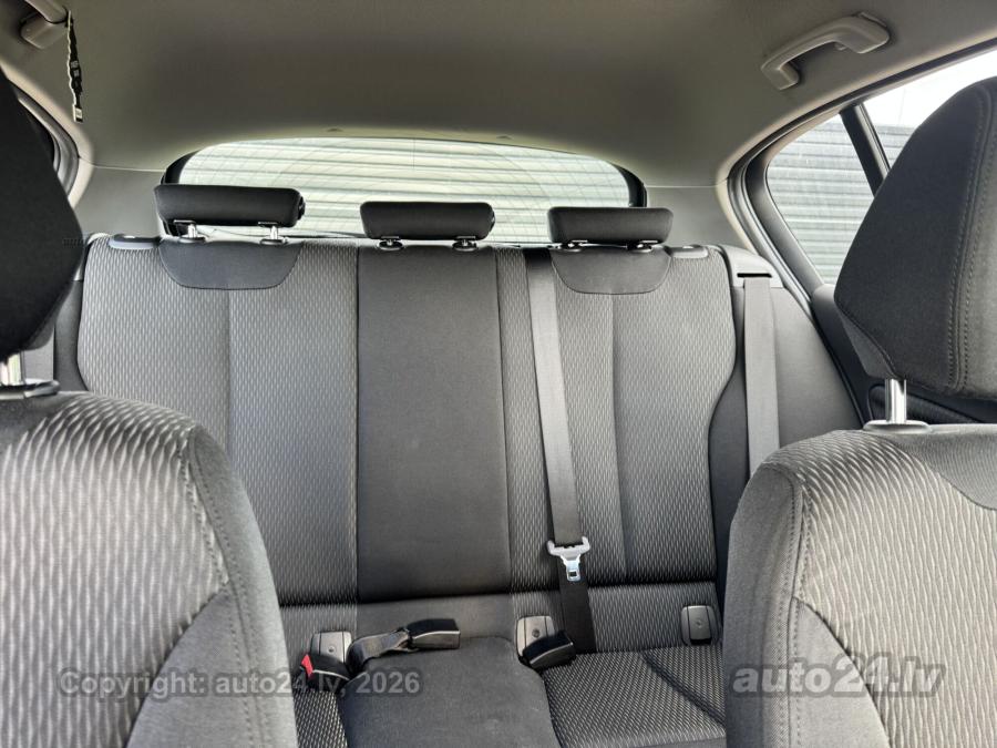 Black BMW 1-series 2017 in Riga, with an engine capacity of 2.00 L and mileage of 167 thousand km for 10500 €, photo 15 on AUTOMOTO.COM.LV