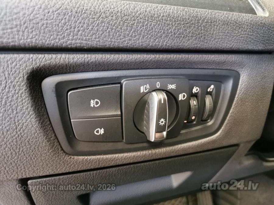 Melns BMW 1-series 2019 Tartu, ar dzinēja tilpumu 2.00 L un nobraukumu 137 tūkst. km par 16900 €, foto 12 vietnē AUTOMOTO.COM.LV