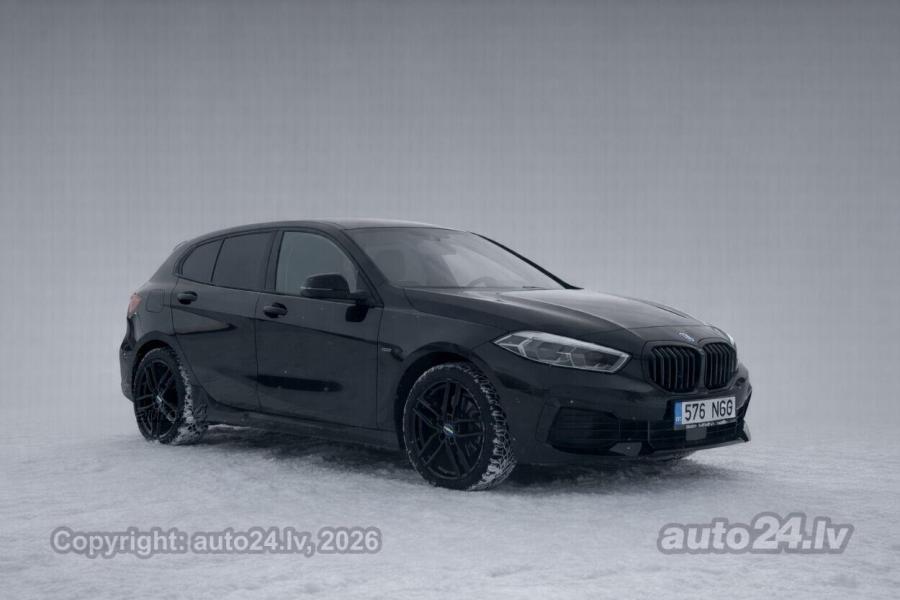 Melns BMW 1-series 2021 Tallina, ar dzinēja tilpumu 1.50 L un nobraukumu 160 tūkst. km par 16900 €, foto 1 vietnē AUTOMOTO.COM.LV