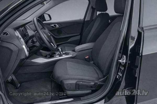 Melns BMW 1-series 2021 Tallina, ar dzinēja tilpumu 1.50 L un nobraukumu 160 tūkst. km par 16900 €, foto 11 vietnē AUTOMOTO.COM.LV