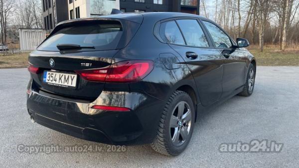 Melns BMW 1-series 2021 Tallina, ar dzinēja tilpumu 1.50 L un nobraukumu 41 tūkst. km par 21600 €, foto 7 vietnē AUTOMOTO.COM.LV