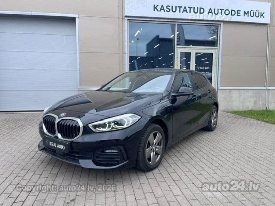 Melns BMW 1-series 2023 Tallina, ar dzinēja tilpumu 1.50 L un nobraukumu 31 tūkst. km par 22990 €, foto 1 vietnē AUTOMOTO.COM.LV