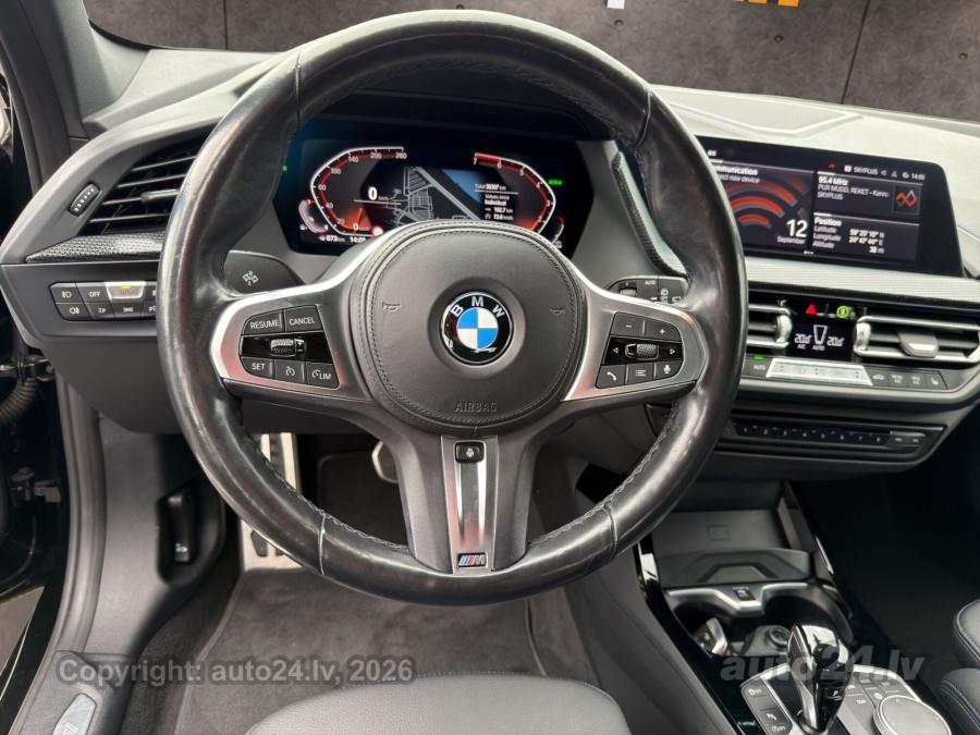 Melns BMW 1-series 2023 Tallina, ar dzinēja tilpumu 1.50 L un nobraukumu 38 tūkst. km par 21750 €, foto 11 vietnē AUTOMOTO.COM.LV