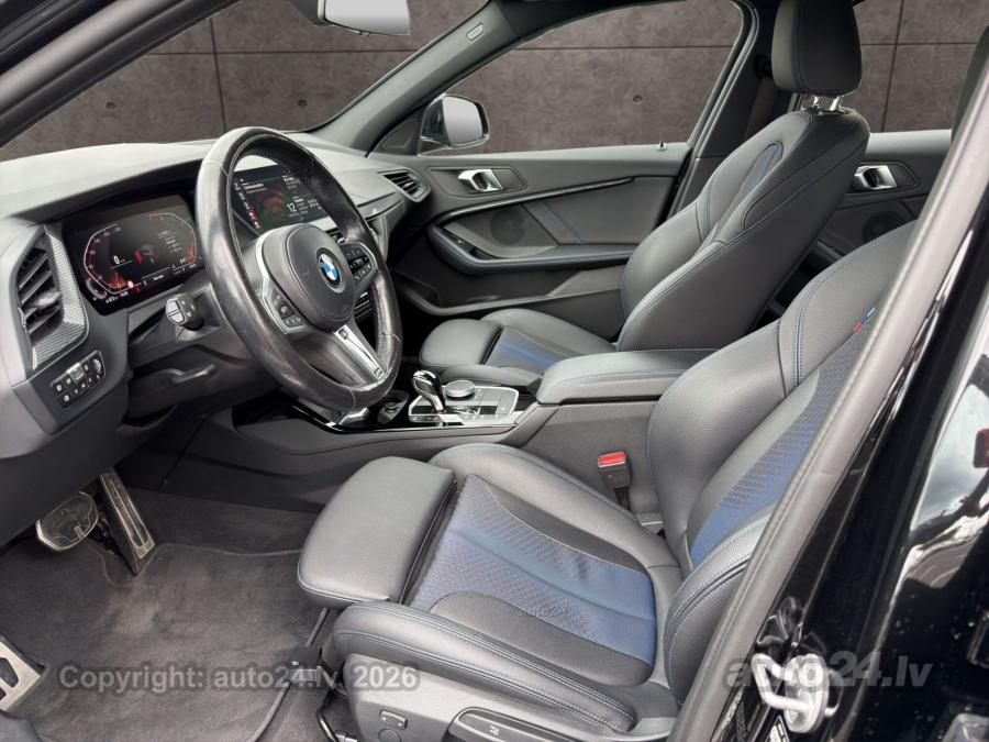 Melns BMW 1-series 2023 Tallina, ar dzinēja tilpumu 1.50 L un nobraukumu 38 tūkst. km par 21750 €, foto 12 vietnē AUTOMOTO.COM.LV