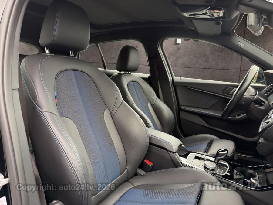 Melns BMW 1-series 2023 Tallina, ar dzinēja tilpumu 1.50 L un nobraukumu 38 tūkst. km par 21750 €, foto 13 vietnē AUTOMOTO.COM.LV