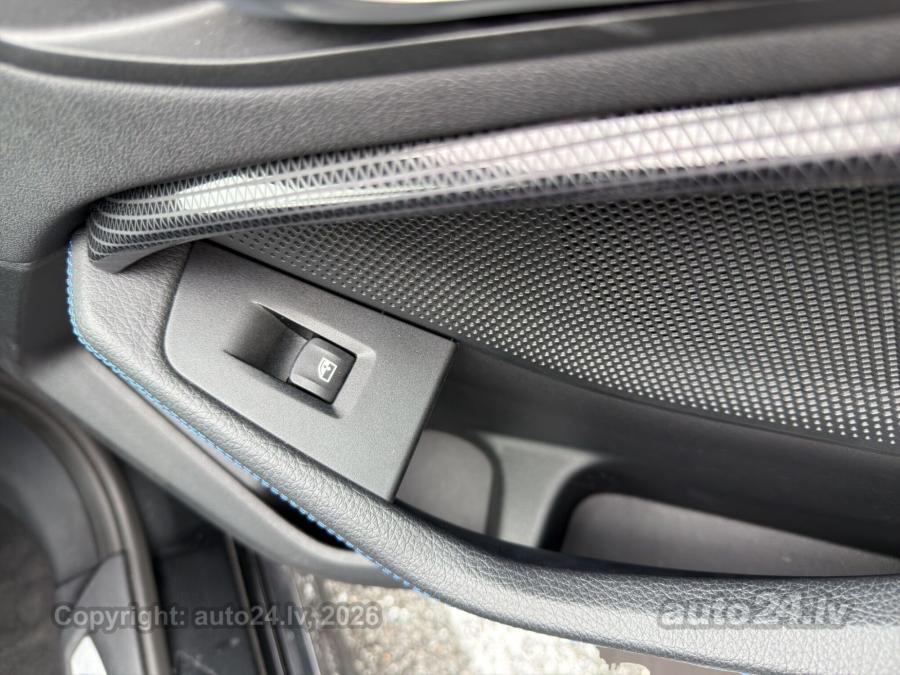 Melns BMW 1-series 2023 Tallina, ar dzinēja tilpumu 1.50 L un nobraukumu 38 tūkst. km par 21750 €, foto 17 vietnē AUTOMOTO.COM.LV