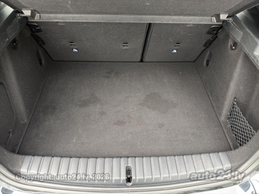 Melns BMW 1-series 2023 Tallina, ar dzinēja tilpumu 1.50 L un nobraukumu 38 tūkst. km par 21750 €, foto 22 vietnē AUTOMOTO.COM.LV