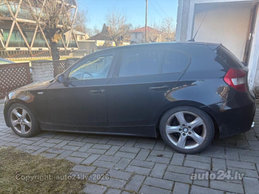 Black BMW 1-series 2006 in Tartu, with an engine capacity of 2.00 L and mileage of 282 thousand km for 2600 €, photo 6 on AUTOMOTO.COM.LV