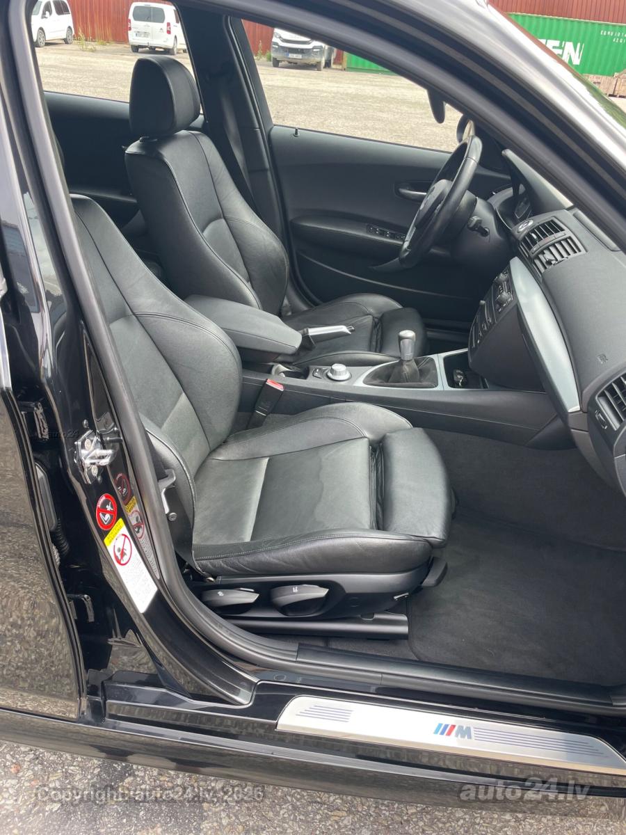 Melns BMW 1-series 2006 Tallina, ar dzinēja tilpumu 3.00 L un nobraukumu 257 tūkst. km par 10800 €, foto 12 vietnē AUTOMOTO.COM.LV