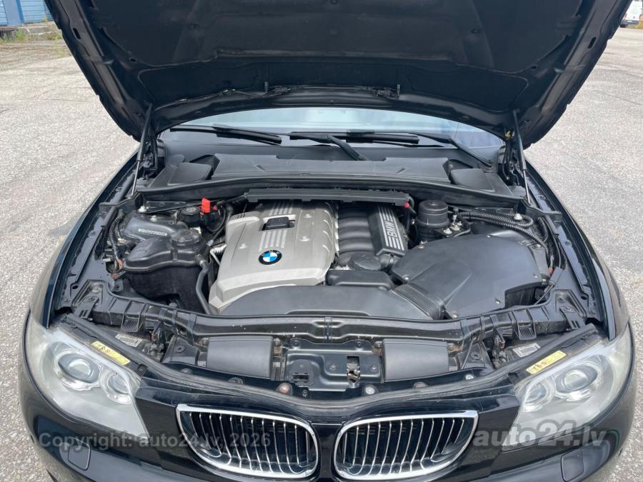 Melns BMW 1-series 2006 Tallina, ar dzinēja tilpumu 3.00 L un nobraukumu 257 tūkst. km par 10800 €, foto 17 vietnē AUTOMOTO.COM.LV