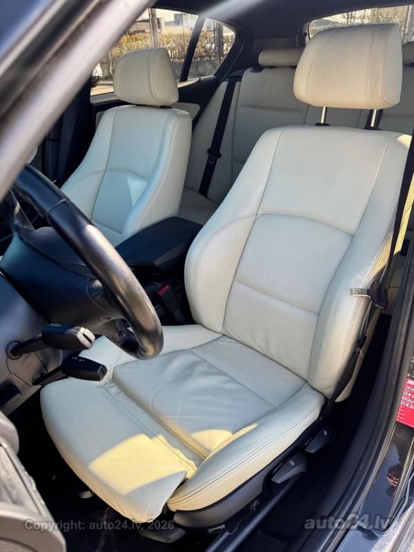 Melns BMW 1-series 2007 Tallina, ar dzinēja tilpumu 2.00 L un nobraukumu 275 tūkst. km par 6500 €, foto 8 vietnē AUTOMOTO.COM.LV