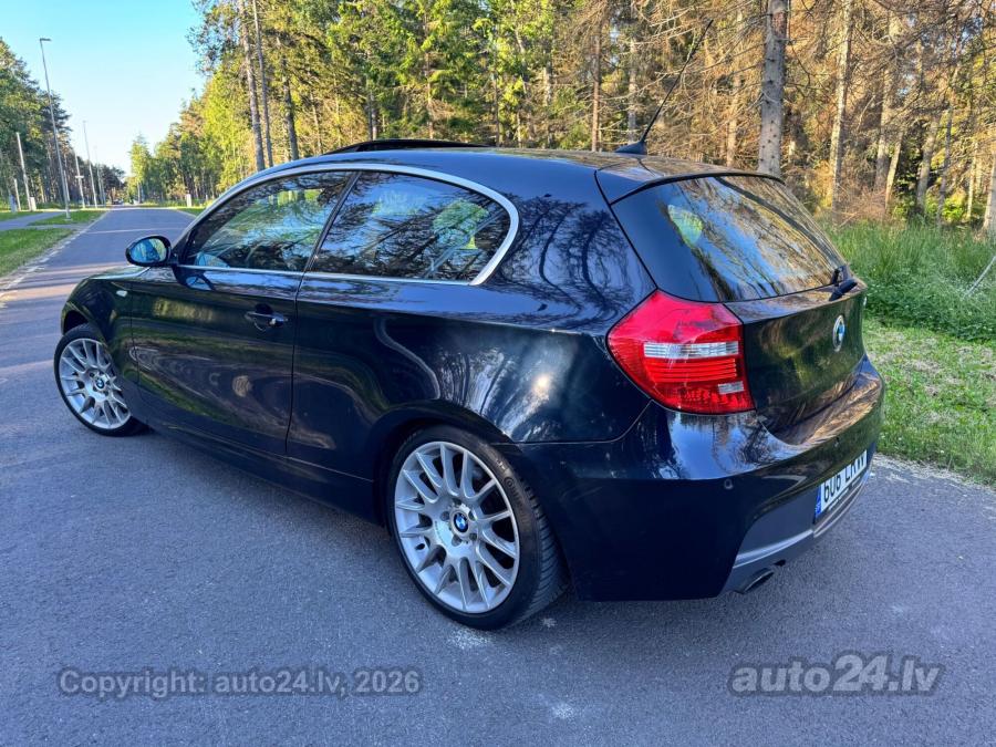 Melns BMW 1-series 2007 Tallina, ar dzinēja tilpumu 2.00 L un nobraukumu 133 tūkst. km par 8500 €, foto 7 vietnē AUTOMOTO.COM.LV